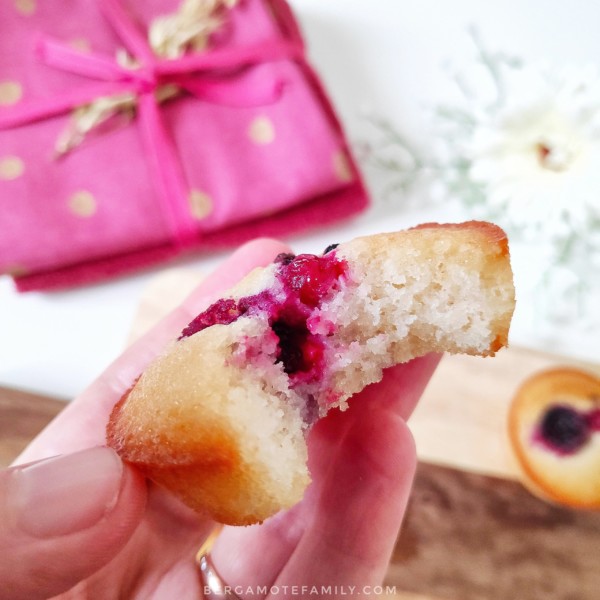 Délicieux : les financiers aux fruits rouges - Bergamote & Family